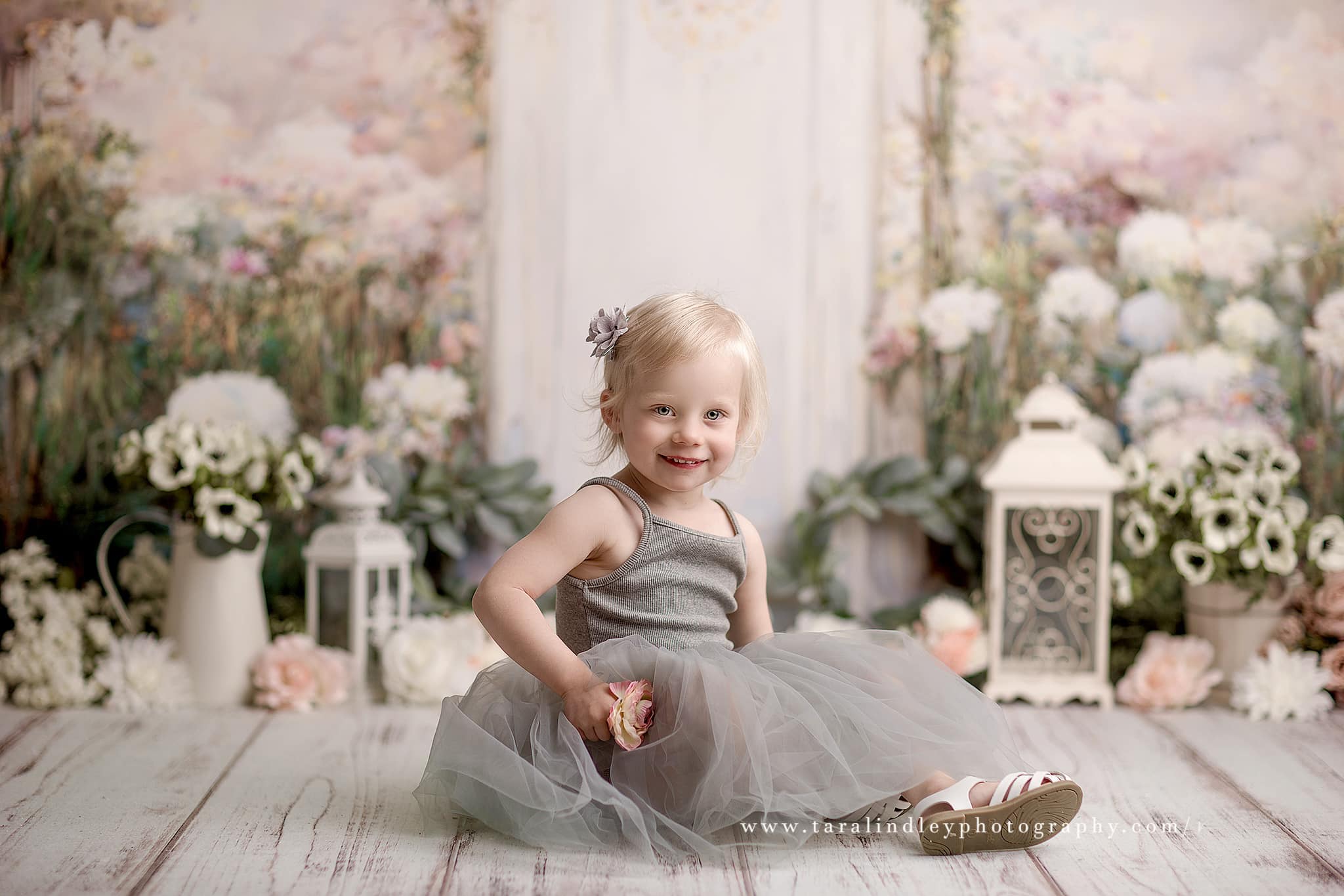 Megan – r2backdrops