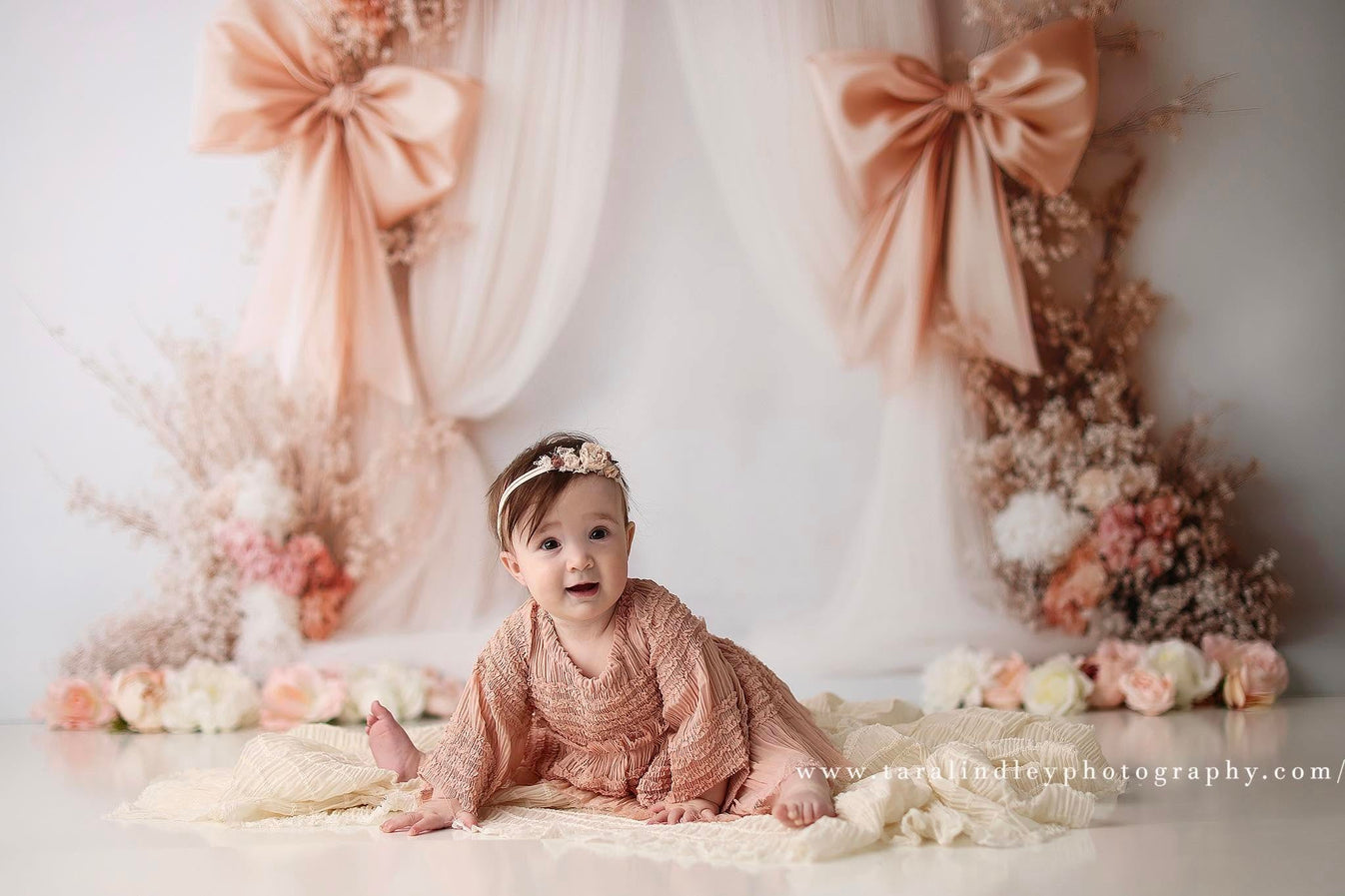 Boho Bow Arch – r2backdrops