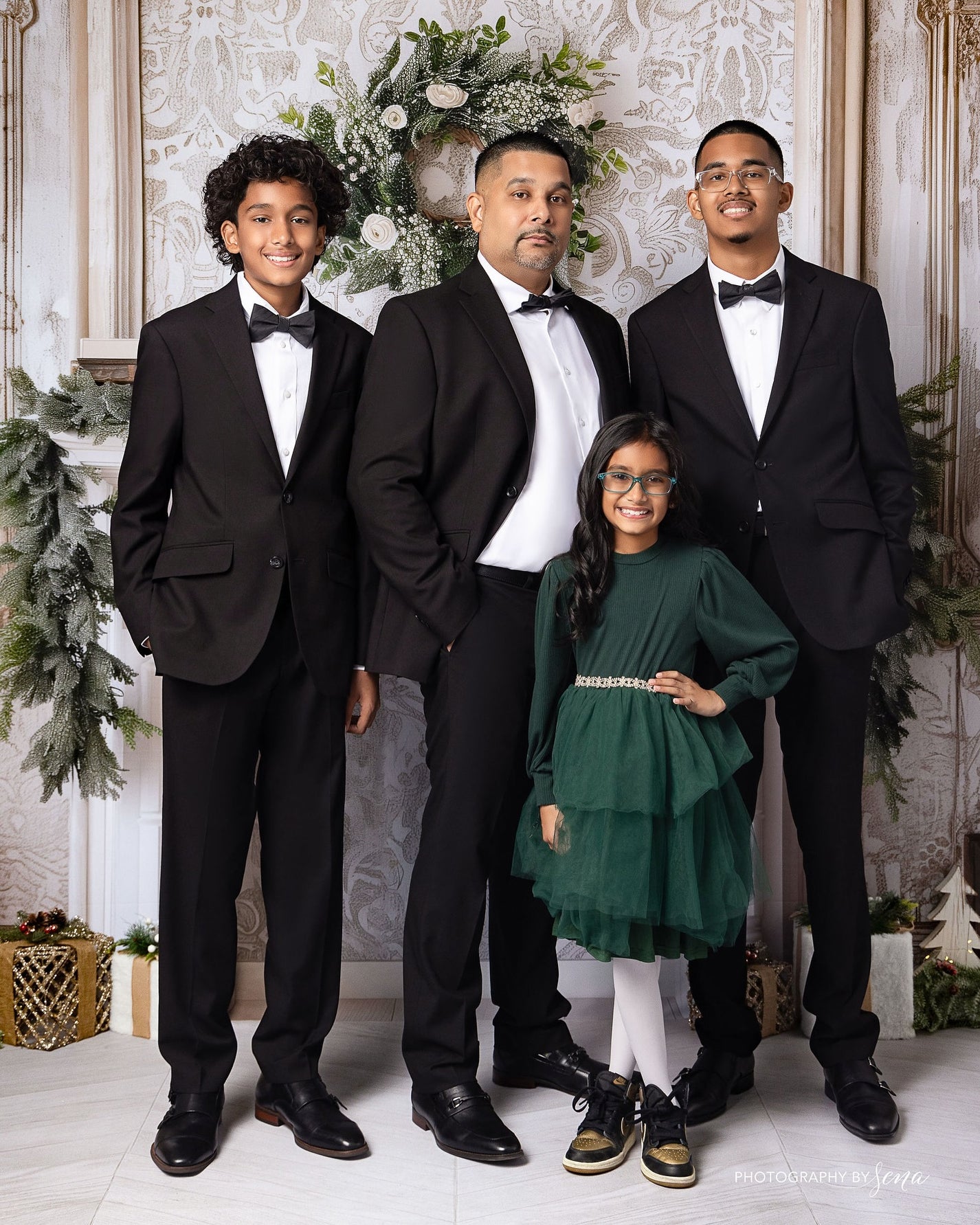 Whitewash Mantel – r2backdrops