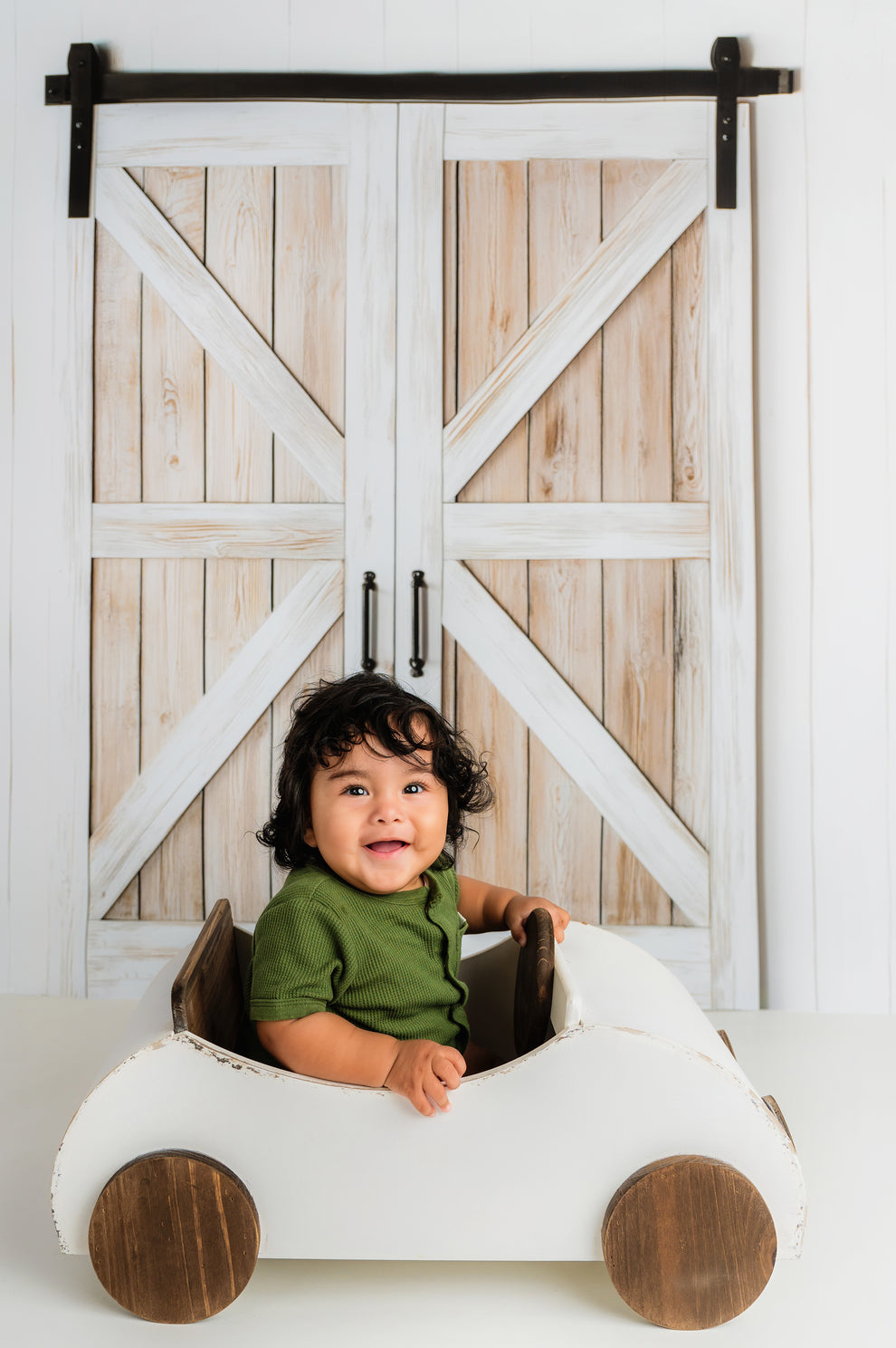 Vintage Barn Door – r2backdrops